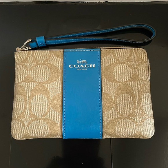 Coach | Bags | Coach Corner Zip Wristlet In Signature Canvas Tanbeige ...